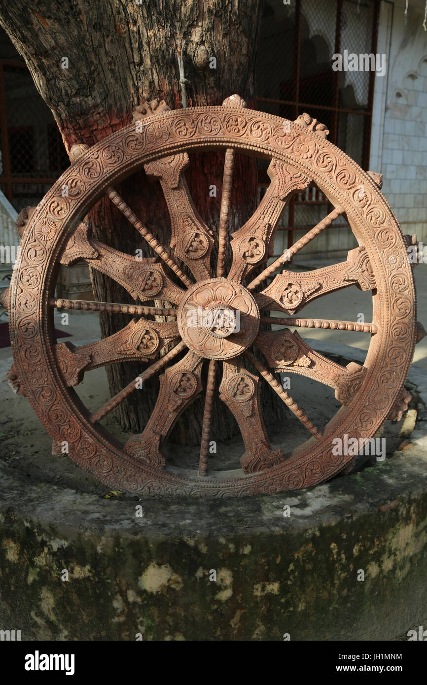 Simbolo della ruota del dharma immagini e fotografie stock ad alta ...