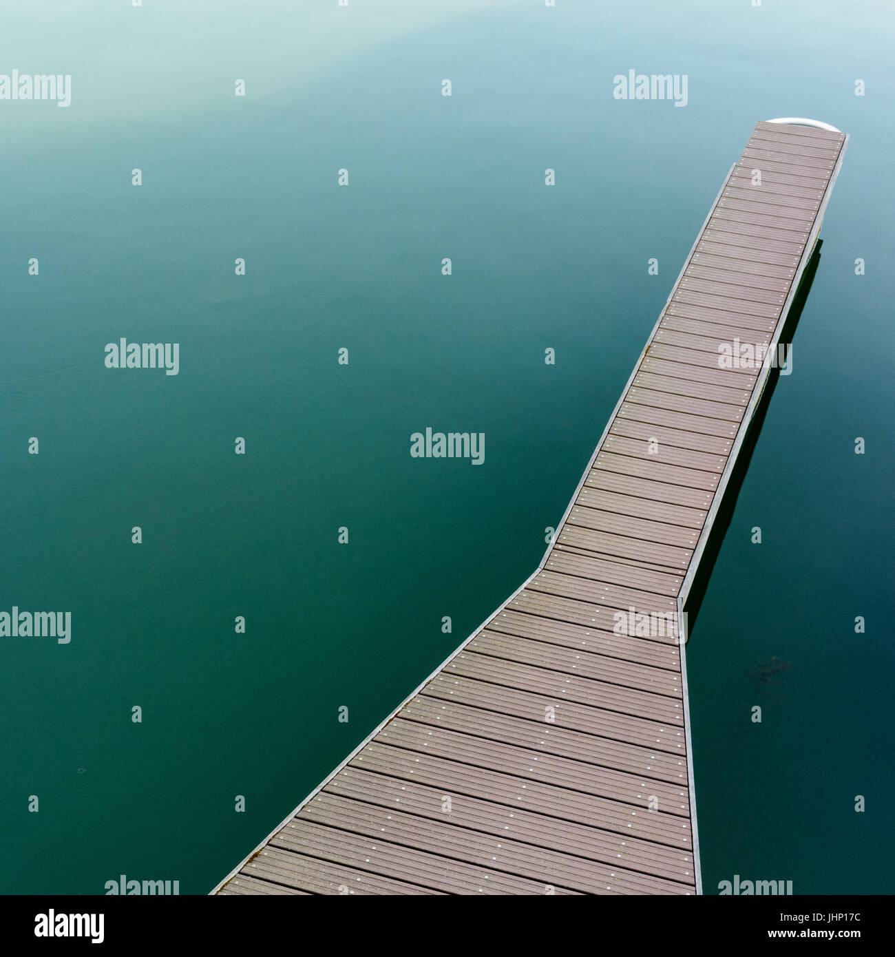 Pontile pontile in legno immagini e fotografie stock ad alta ...