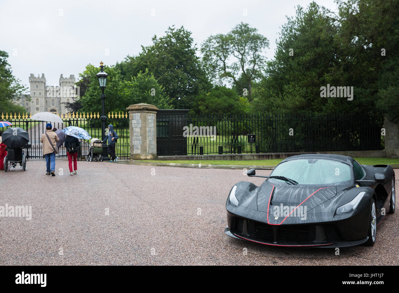 Ferrari laferrari aperta immagini e fotografie stock ad alta ...