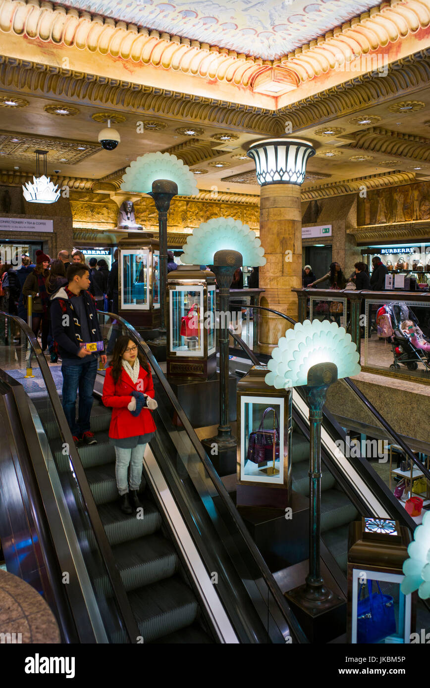 Harrods interior immagini e fotografie stock ad alta risoluzione - Alamy