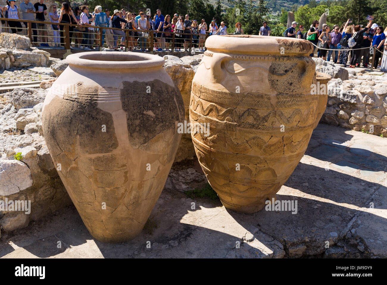 Anfore greche immagini e fotografie stock ad alta risoluzione - Alamy