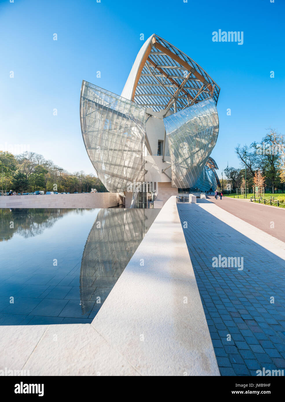 Lvmh fondation immagini e fotografie stock ad alta risoluzione - Alamy