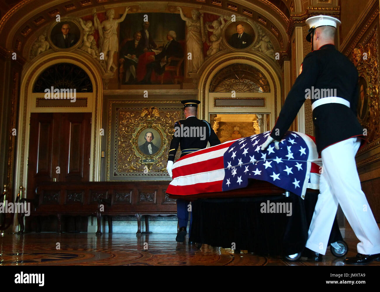Distretto Militare di Washington onore guardie escort negli Stati Uniti ...