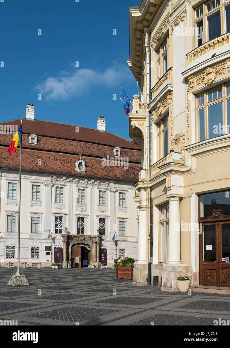 Palazzo brukenthal con museo brukenthal immagini e fotografie stock ad ...