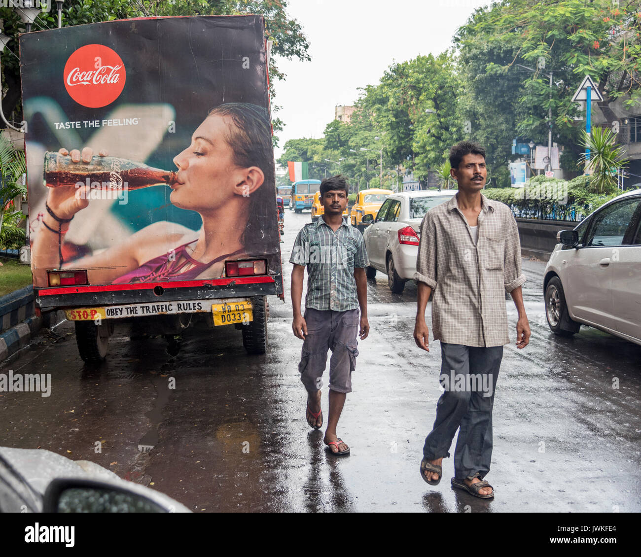 Kolkata giornata di pioggia immagini e fotografie stock ad alta ...