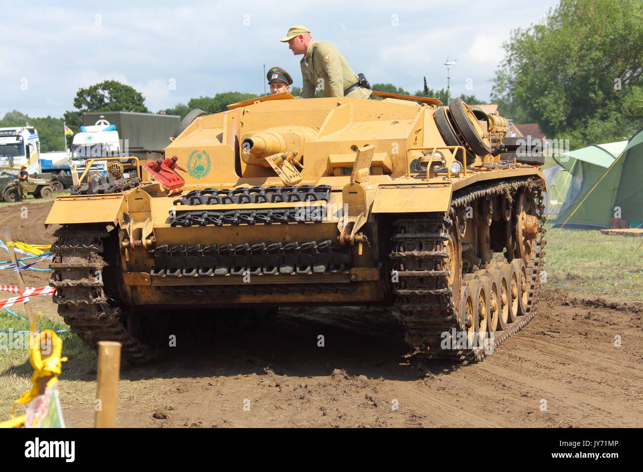 Un meravigliosamente restaurato Stug III veicolo blindato essendo ...