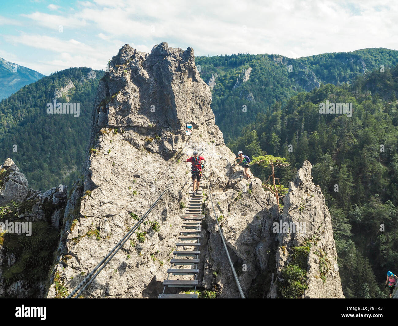 Mondsee, Attersee, Alpi Austria, Europa, Estate 2017: [ sky ponte di ...