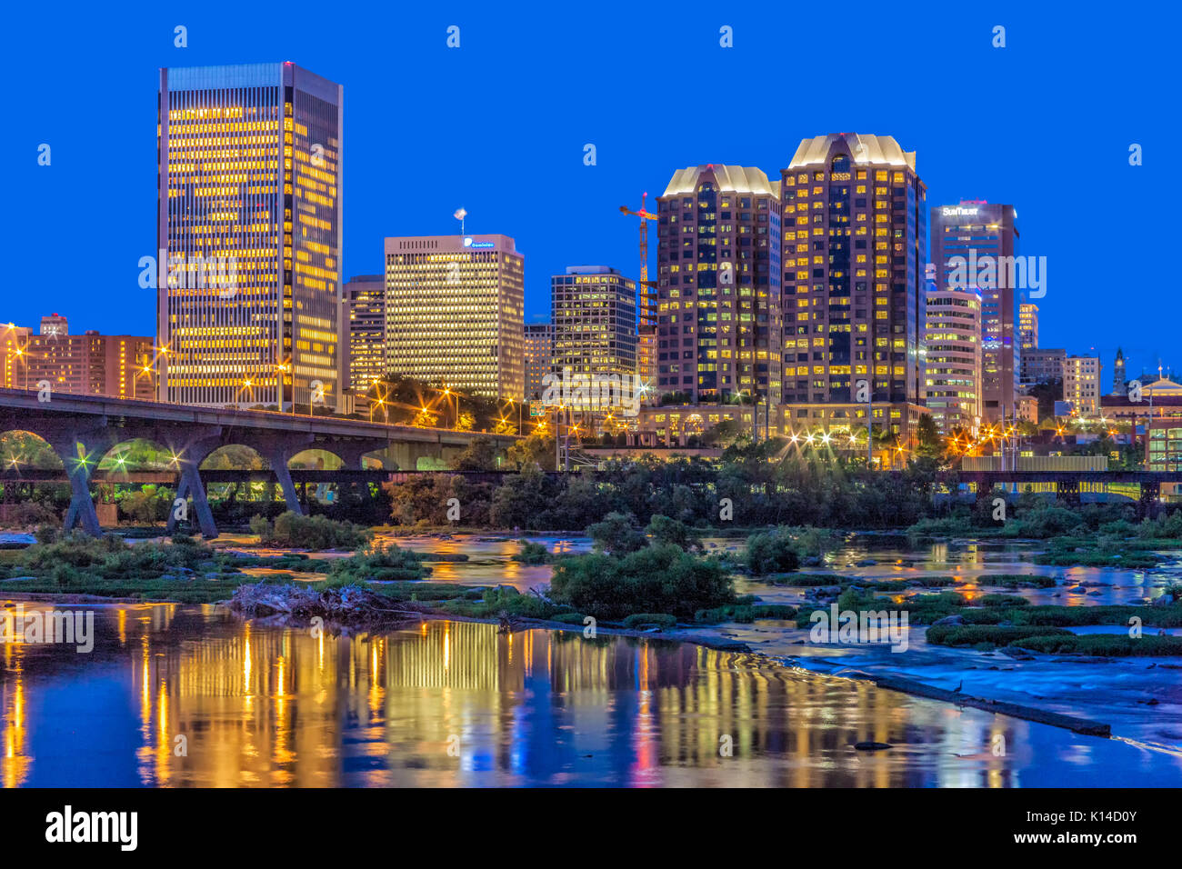 Skyline di richmond con fiume james immagini e fotografie stock ad alta ...
