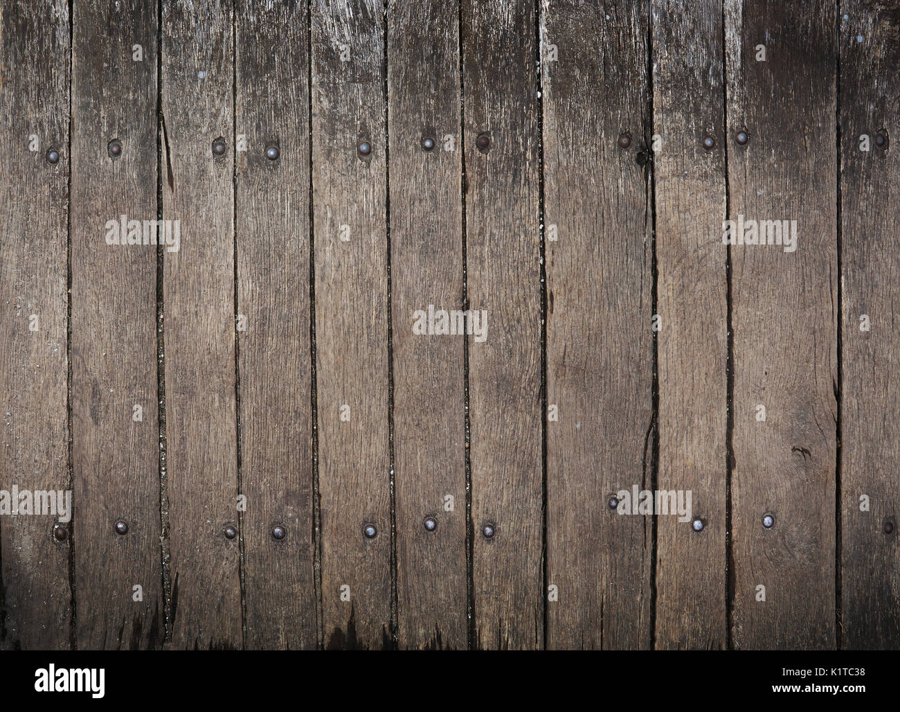 Vintage in legno marrone scuro assi verticale texture di sfondo con ...