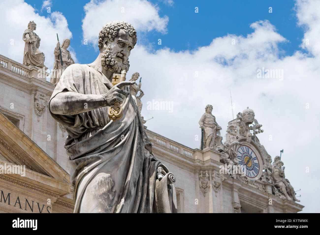 San pietro con in mano le chiavi del paradiso immagini e fotografie ...
