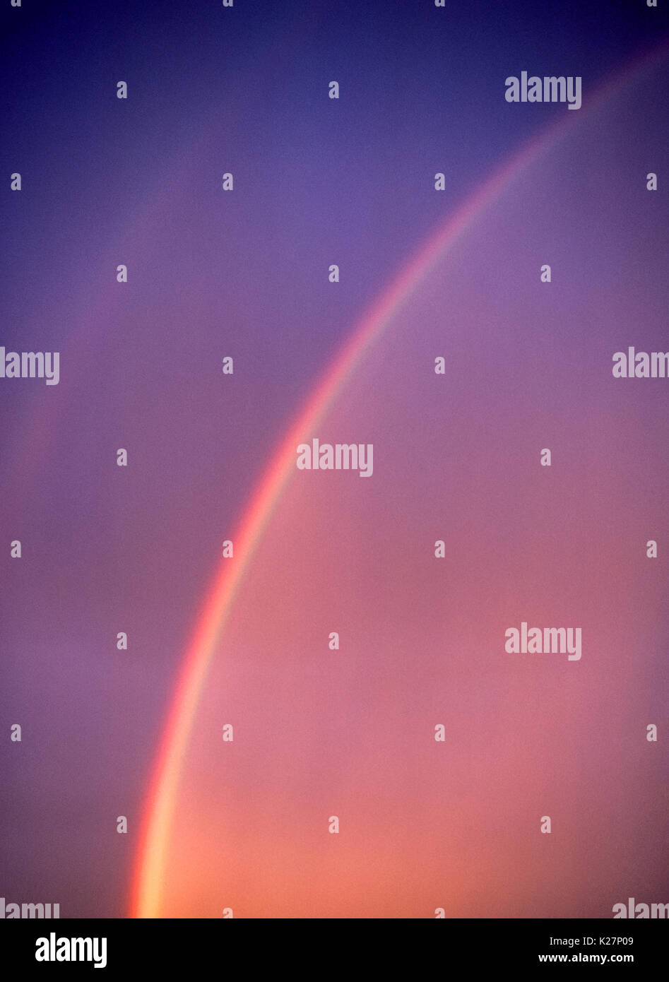 Spettro di colori della luce solare immagini e fotografie stock ad alta ...