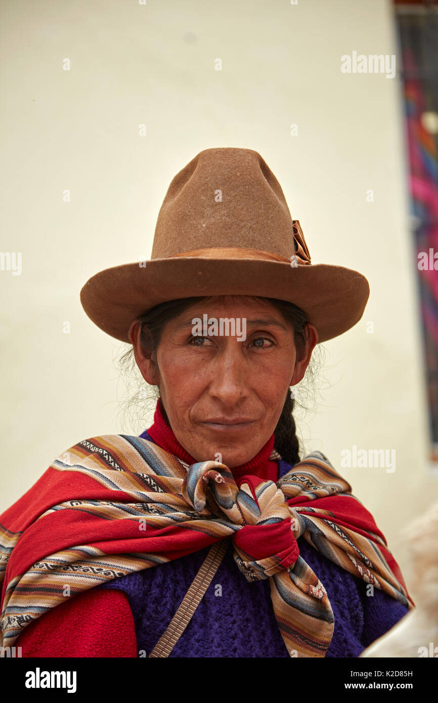 Abiti tradizionali peruviani immagini e fotografie stock ad alta ...