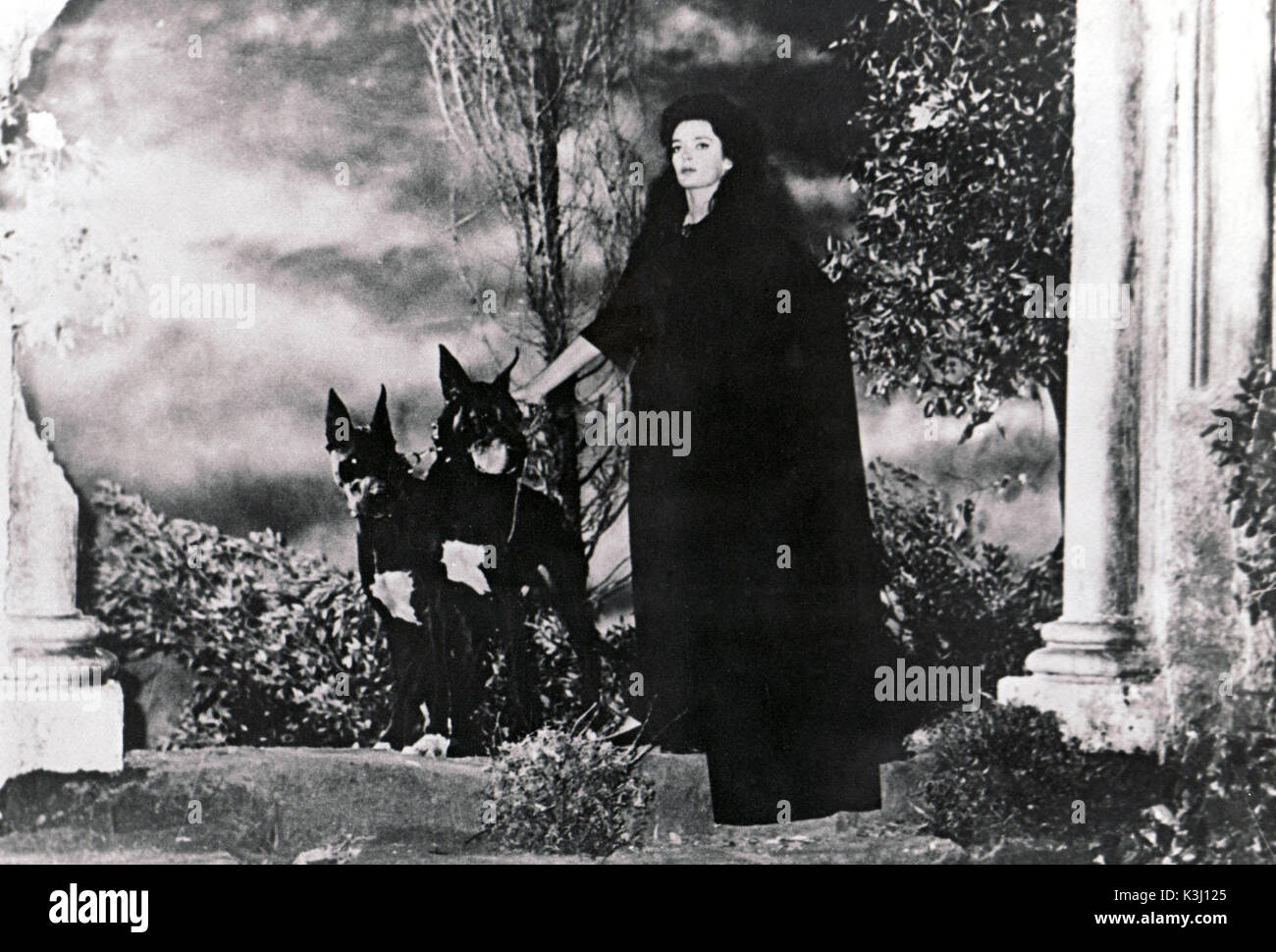 LA MASCHERA DEL DEMONIO aka domenica nera aka la maschera del demonio ...