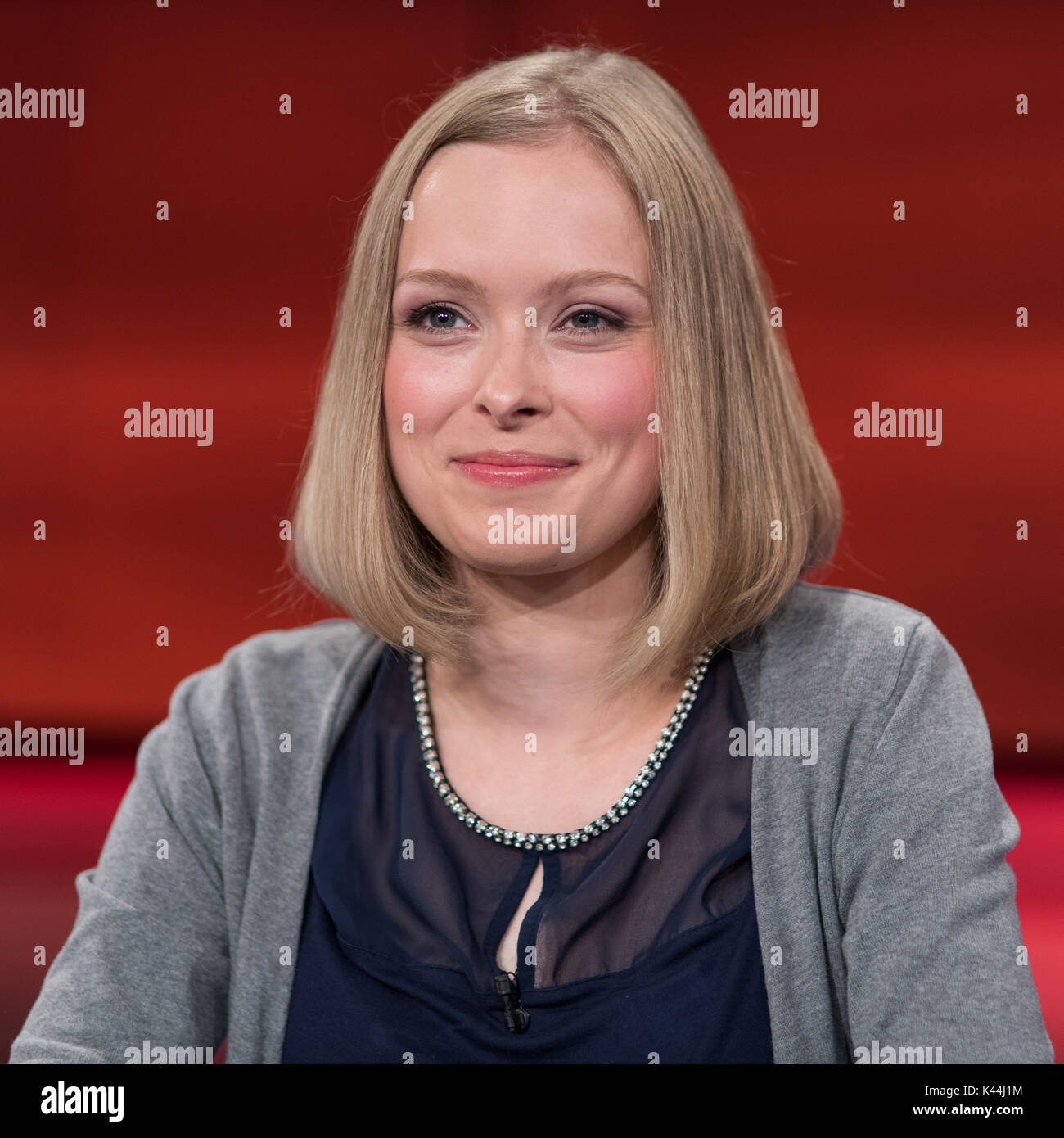 Intervista youtube immagini e fotografie stock ad alta risoluzione - Alamy