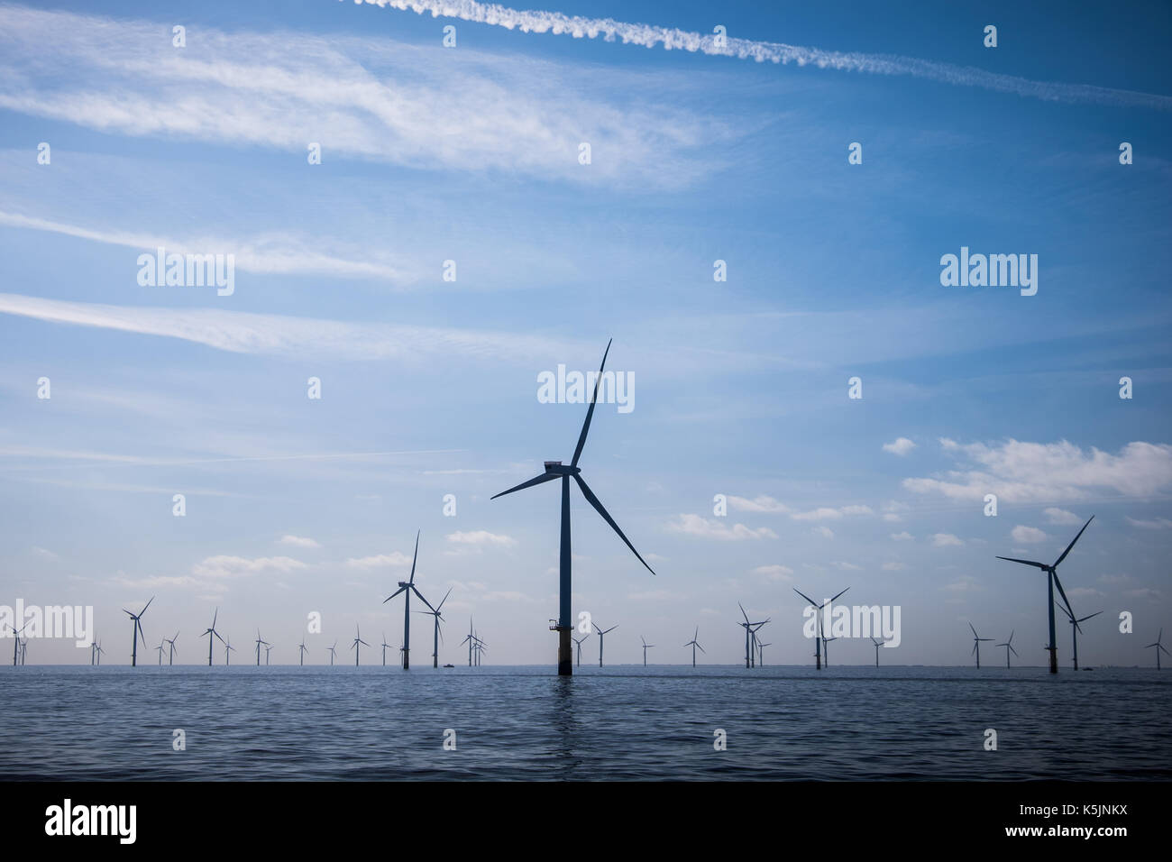 Il parco eolico offshore di lincs immagini e fotografie stock ad alta ...