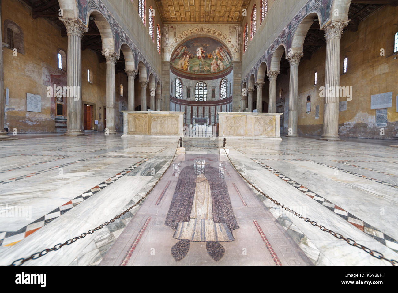 Basilica di Santa Sabina (il più antico basilica romana a Roma con il ...