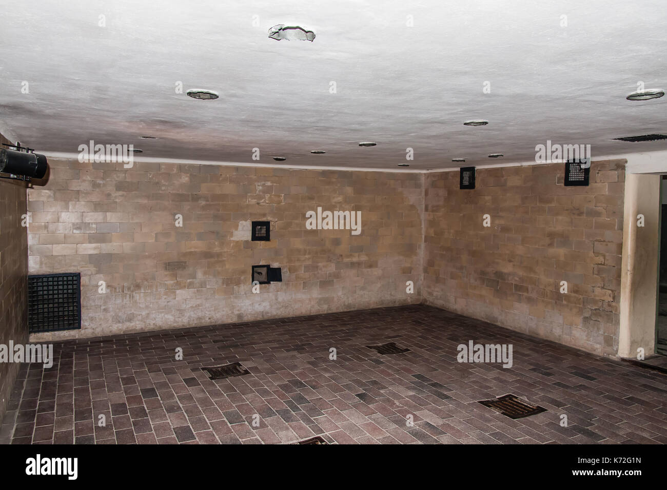 Una camera a gas nel campo di concentramento di Dachau Foto stock - Alamy