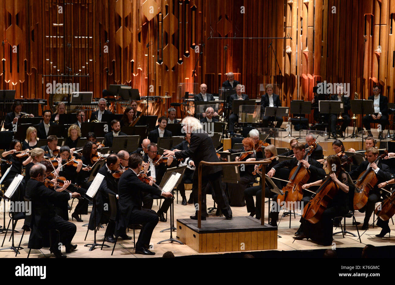 Direttore musicale orchestra sinfonica di londra barbican immagini e ...