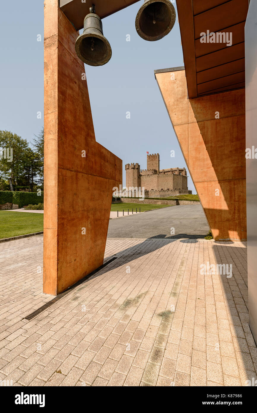 Castello del x secolo immagini e fotografie stock ad alta risoluzione ...