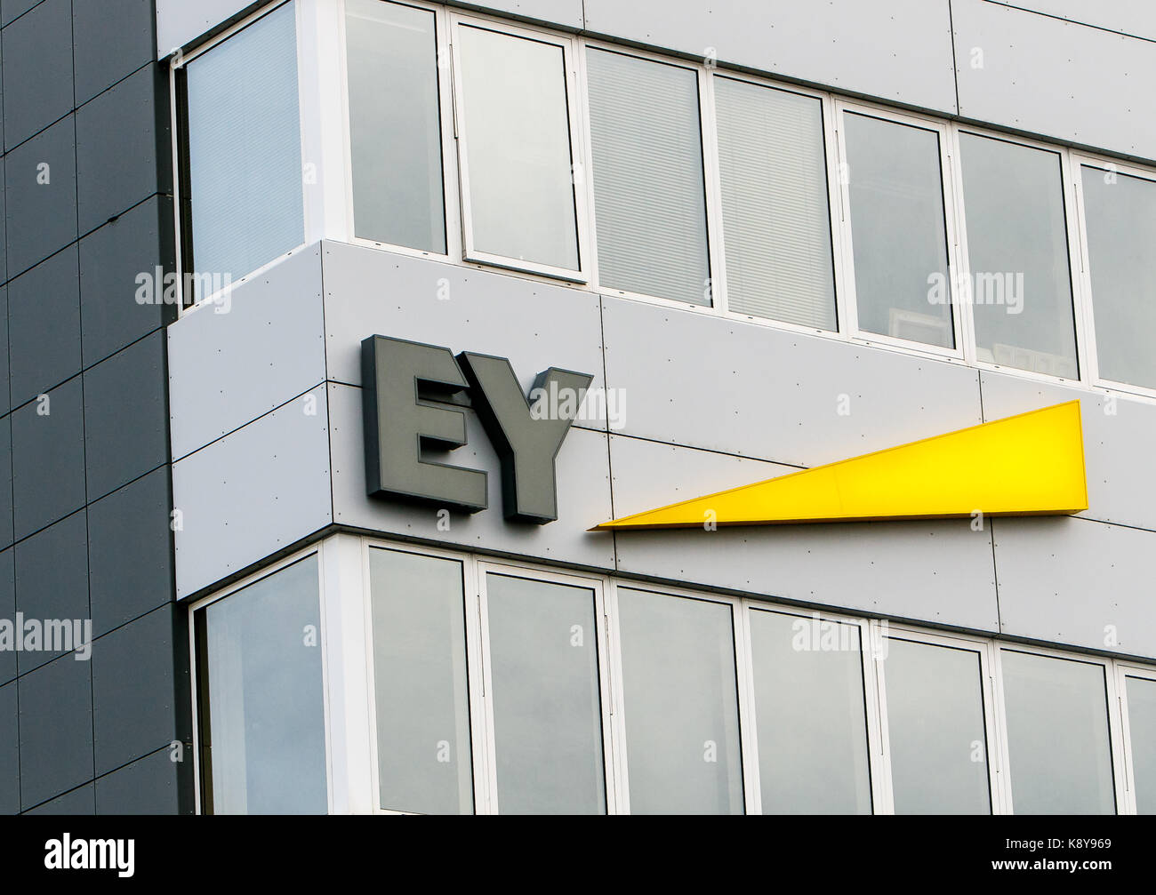 Logo ey immagini e fotografie stock ad alta risoluzione - Alamy