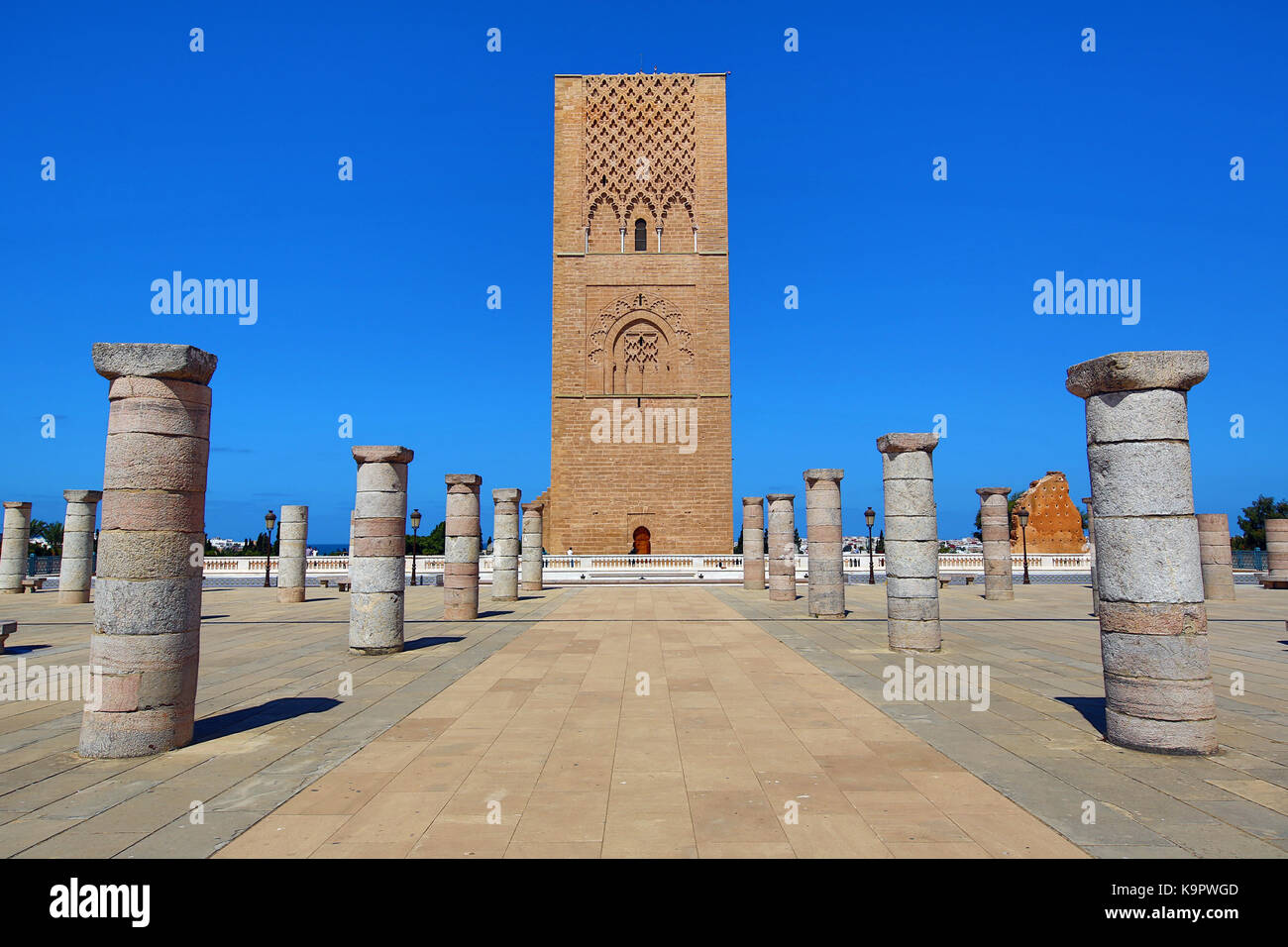 Torre di hassan immagini e fotografie stock ad alta risoluzione - Alamy