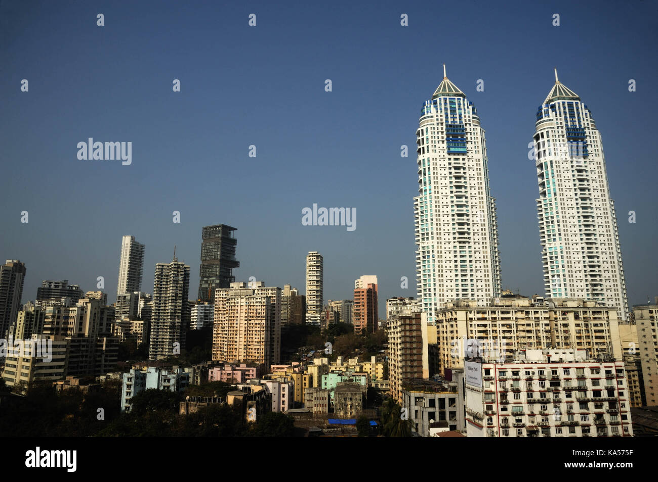 Antilia building mumbai india immagini e fotografie stock ad alta ...