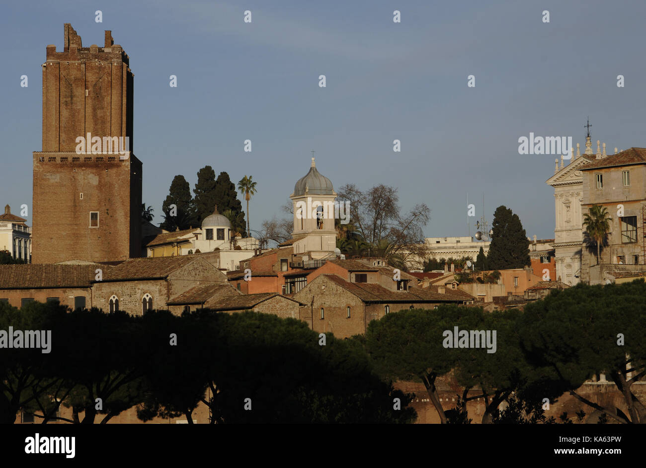 Torre delle milizie roma immagini e fotografie stock ad alta ...