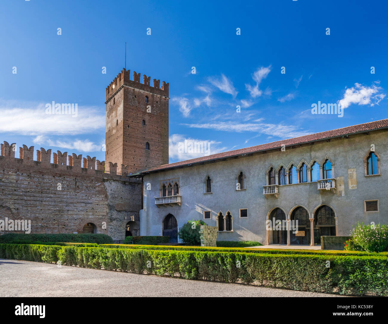 Castelvecchio museum immagini e fotografie stock ad alta risoluzione ...