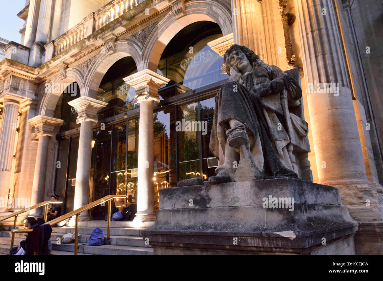 Avignon france statue immagini e fotografie stock ad alta risoluzione ...