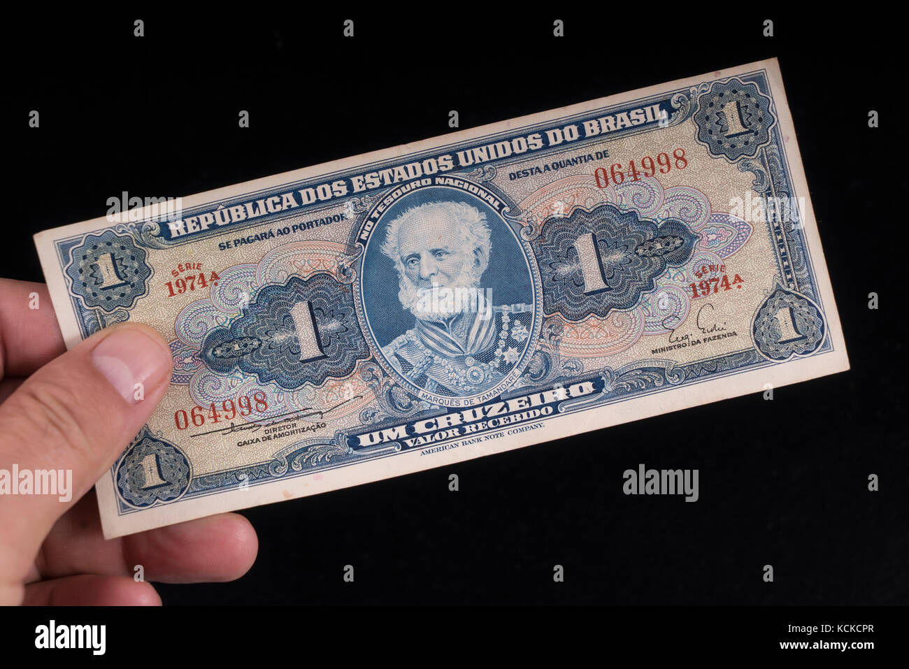 Banconota di carta immagini e fotografie stock ad alta risoluzione - Alamy