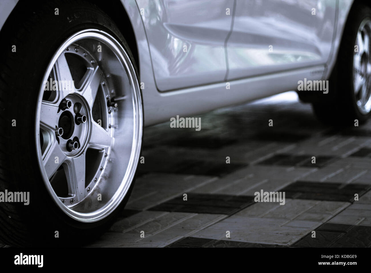 Ruote che girano immagini e fotografie stock ad alta risoluzione - Alamy