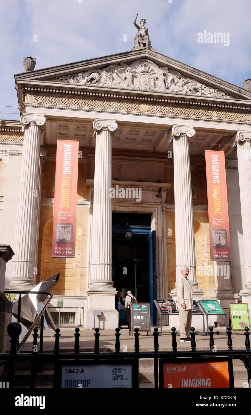 Oxford Oxfordshire UK - il museo Ashmolean Museum (nel pieno il museo ...