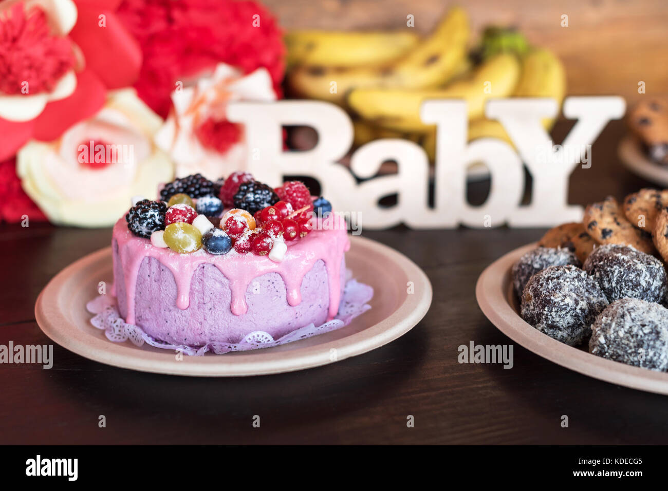 Disegno Della Torta Di Compleanno Immagini e Fotos Stock - Alamy