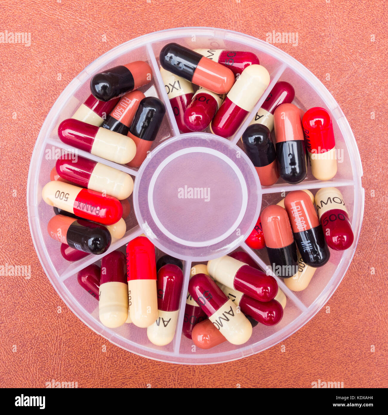 Antibiotici antibiotici immagini e fotografie stock ad alta risoluzione ...