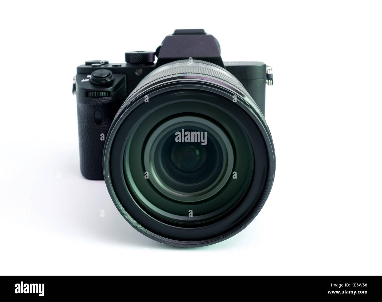 Mirrorless digitale immagini e fotografie stock ad alta risoluzione - Alamy