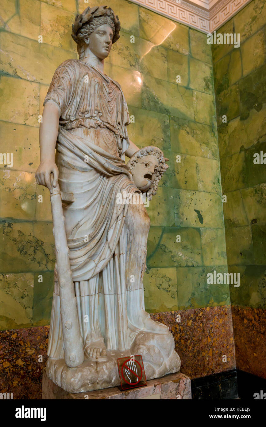 Musa melpomene della statua della tragedia immagini e fotografie stock ...