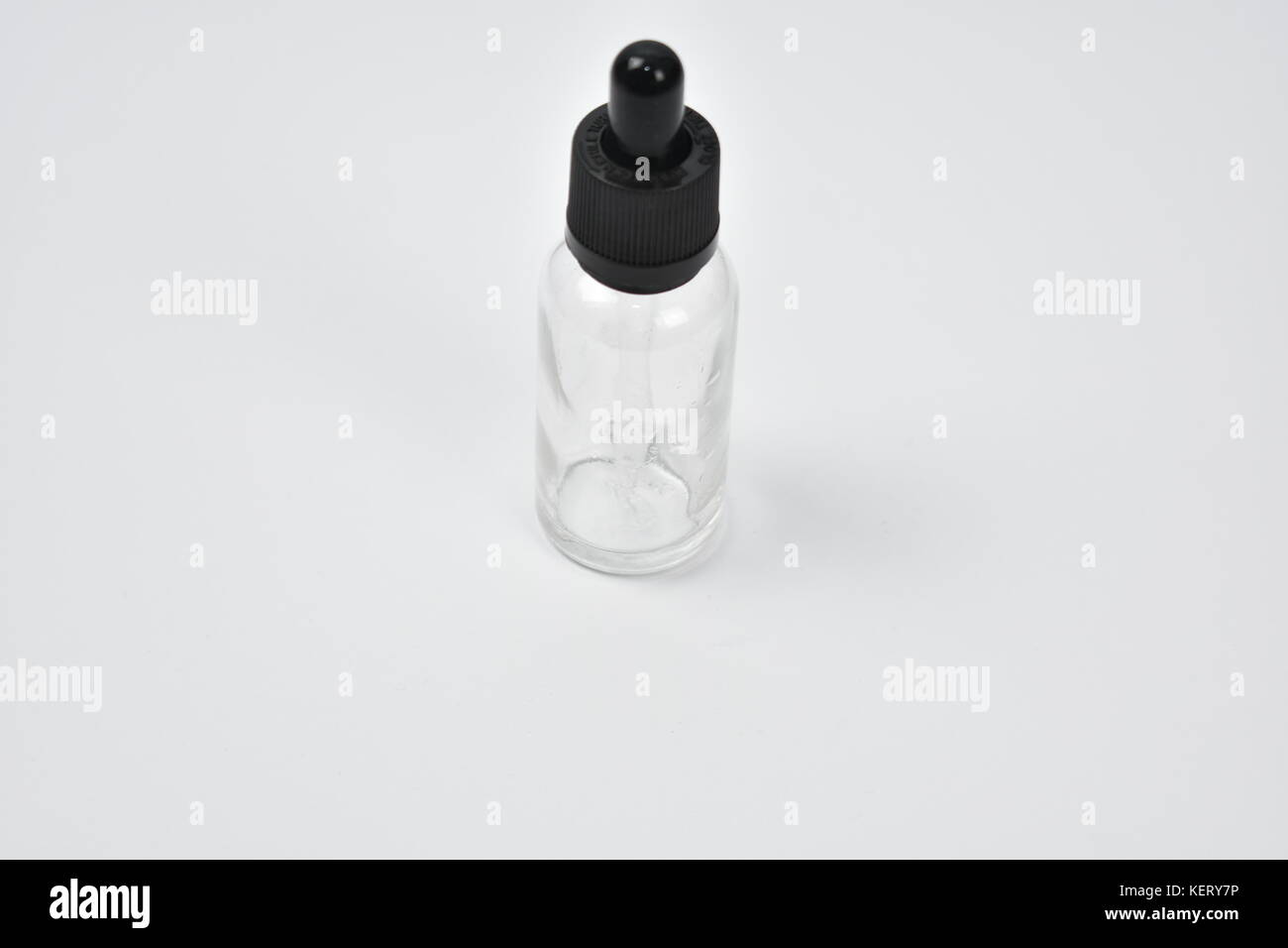 Contagocce liquido immagini e fotografie stock ad alta risoluzione - Alamy