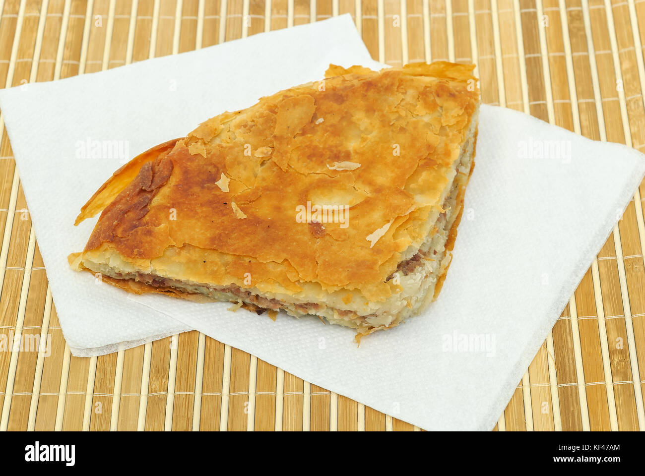 Torta di burek turca immagini e fotografie stock ad alta risoluzione ...