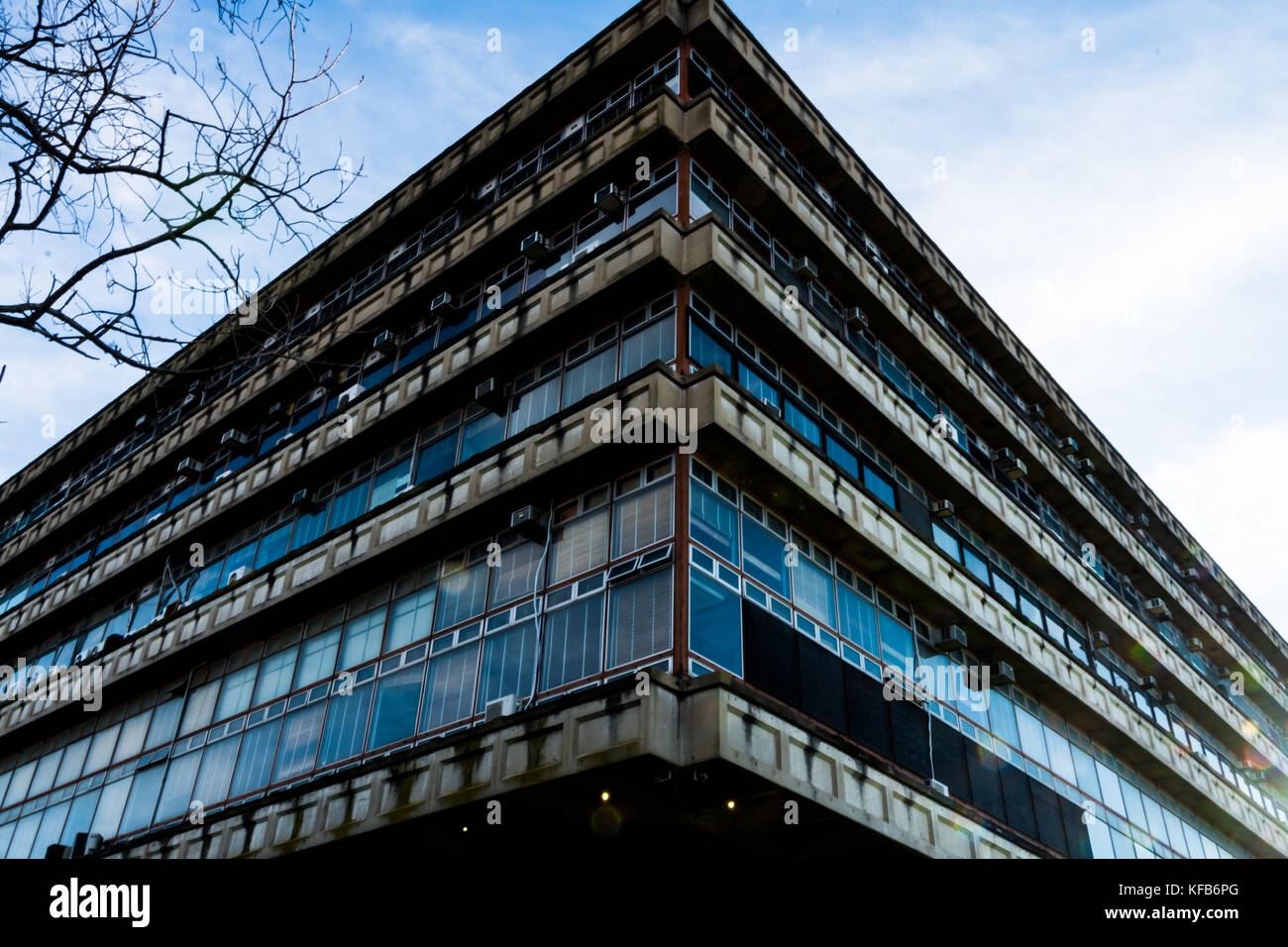 Studiare finestre immagini e fotografie stock ad alta risoluzione - Alamy
