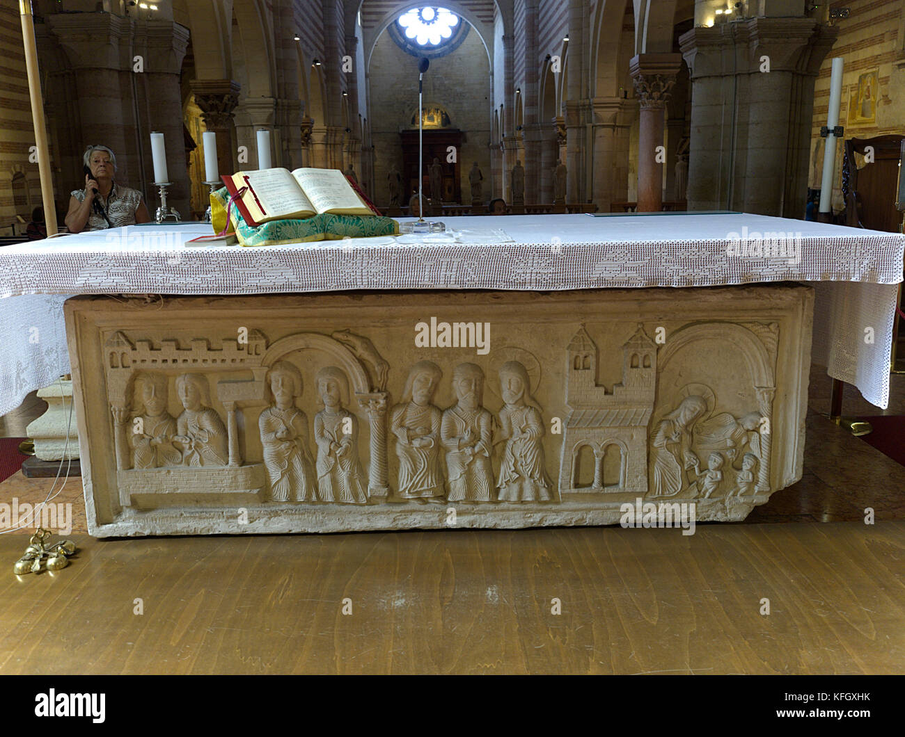 Verona Veneto Italia. Basilica di San Zeno UNESCO World Heritage Site ...