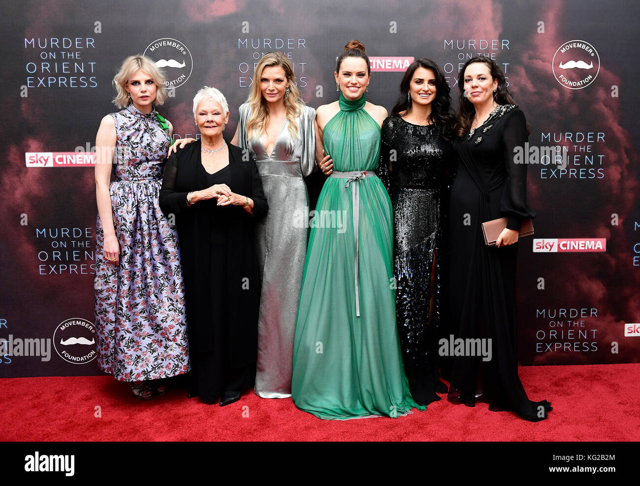 Lucy Boynton (da sinistra a destra), Dame Judi Dench, Michelle Pfeiffer ...