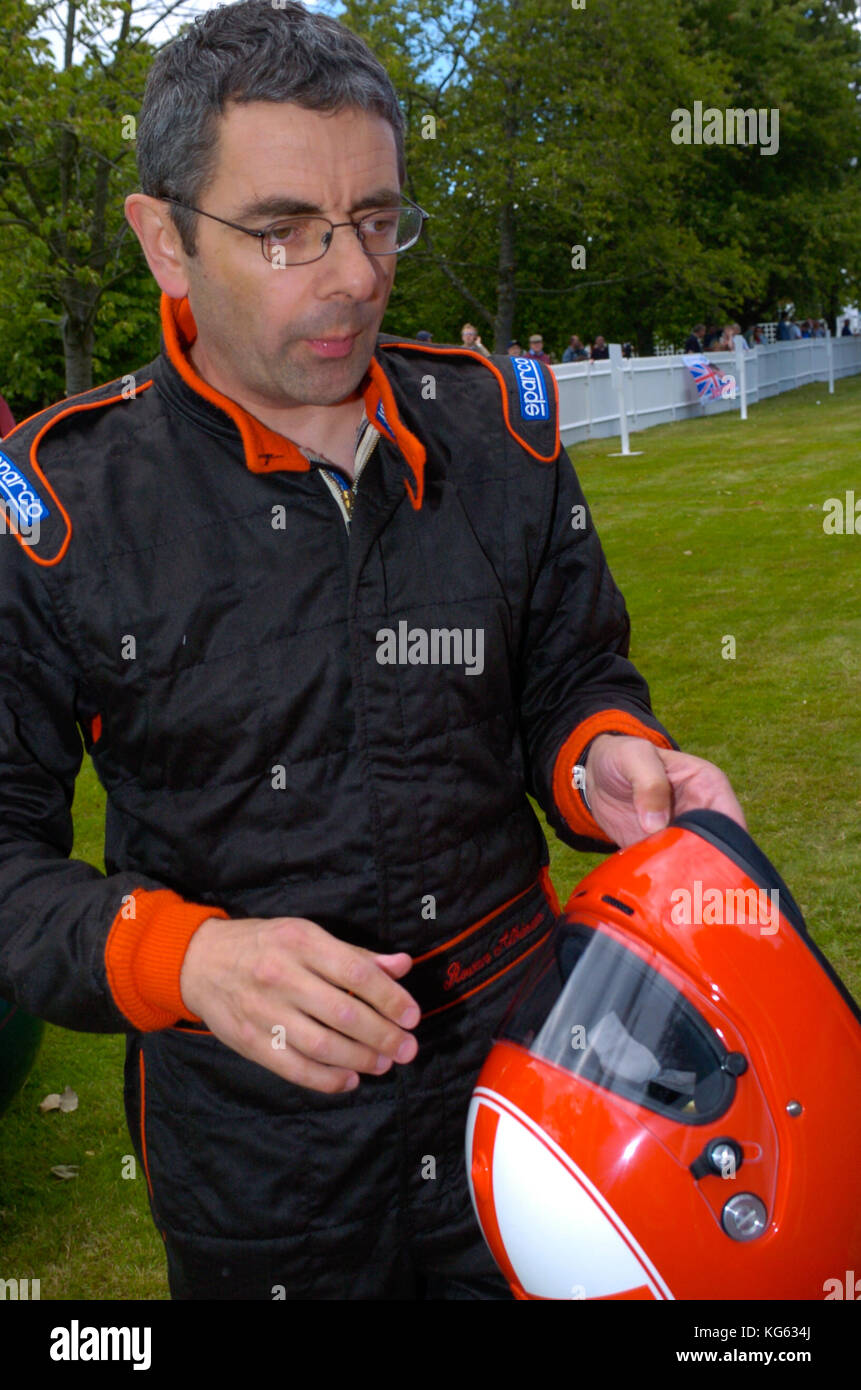 Rowan atkinson racing suit immagini e fotografie stock ad alta ...
