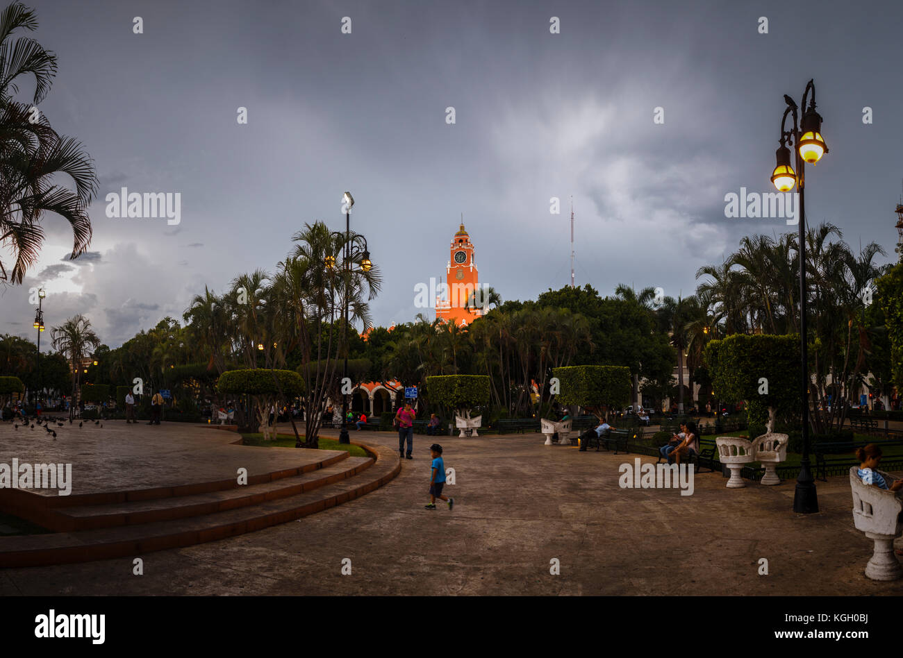 Plaza grande merida immagini e fotografie stock ad alta risoluzione - Alamy