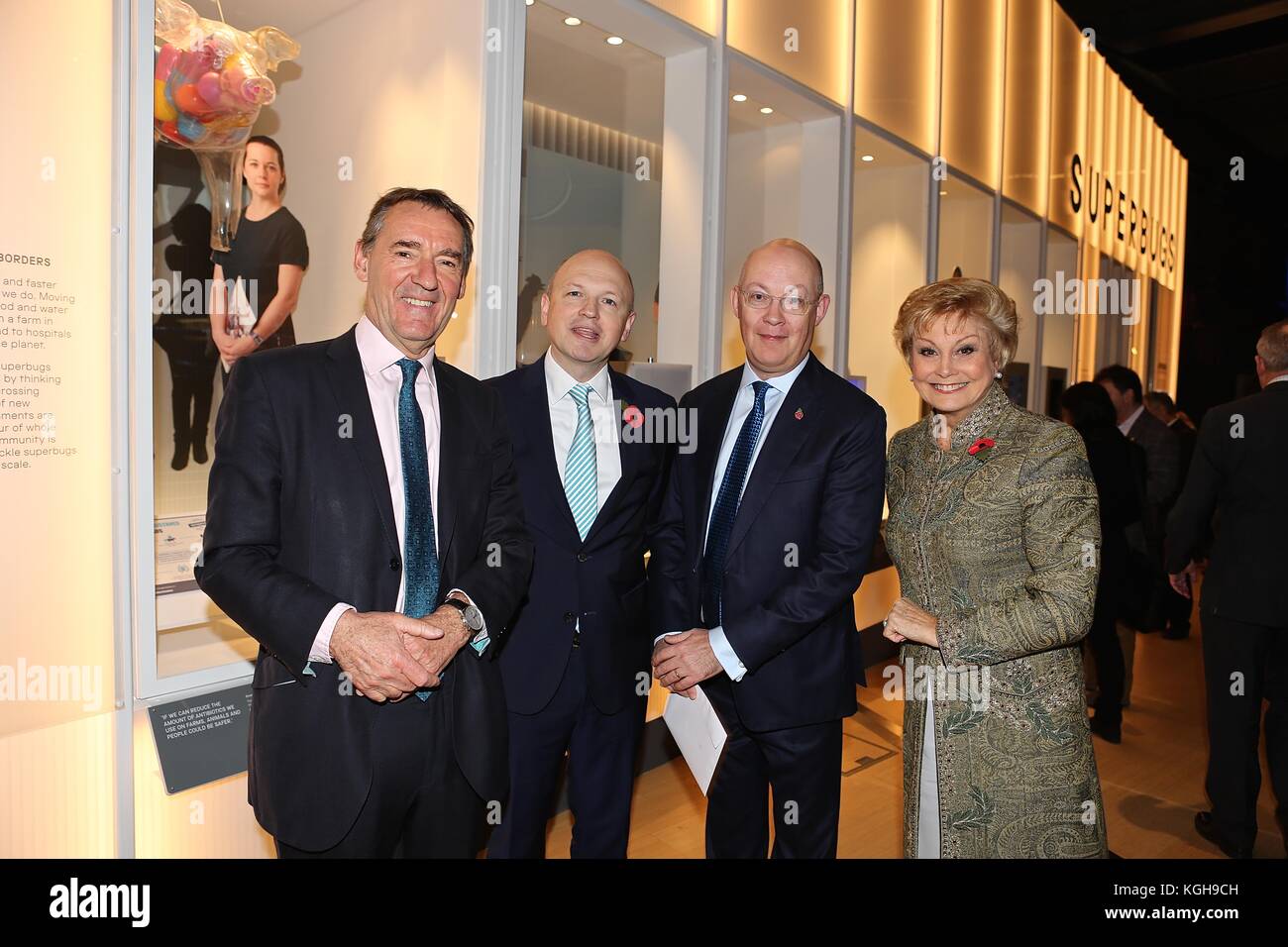 Parlando di superbatteri immagini e fotografie stock ad alta ...