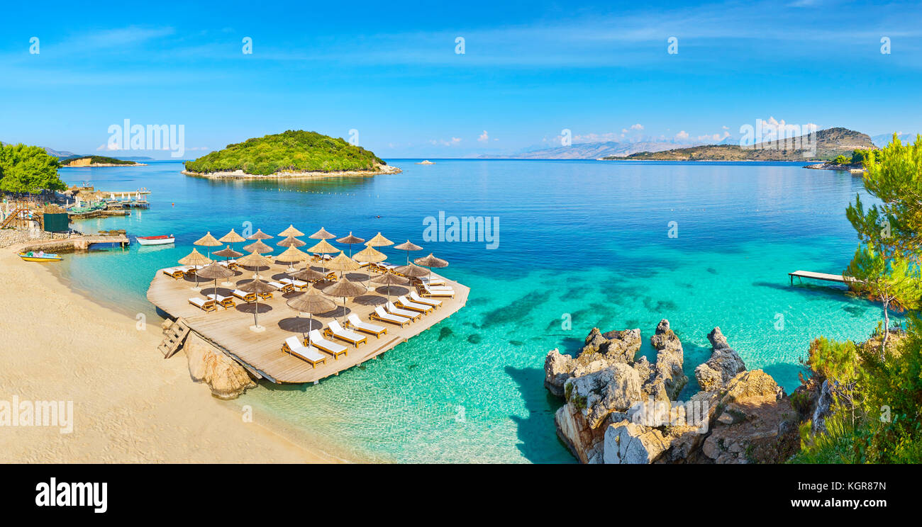 Ksamil beach albania immagini e fotografie stock ad alta risoluzione ...