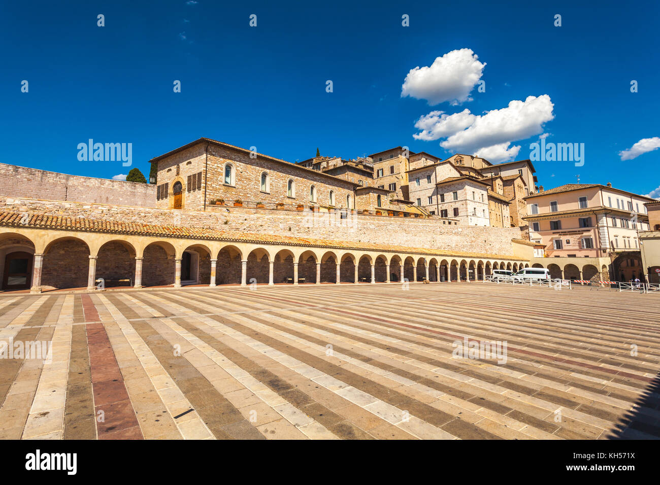 Basilica di San Francesco d'Assisi nella Piazza Inferiore di San ...