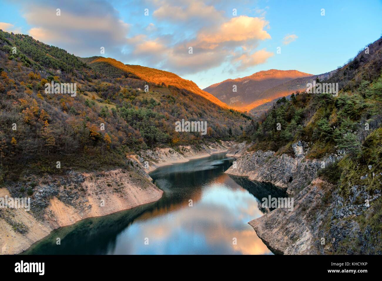 Il lago di Valvestino Foto stock - Alamy