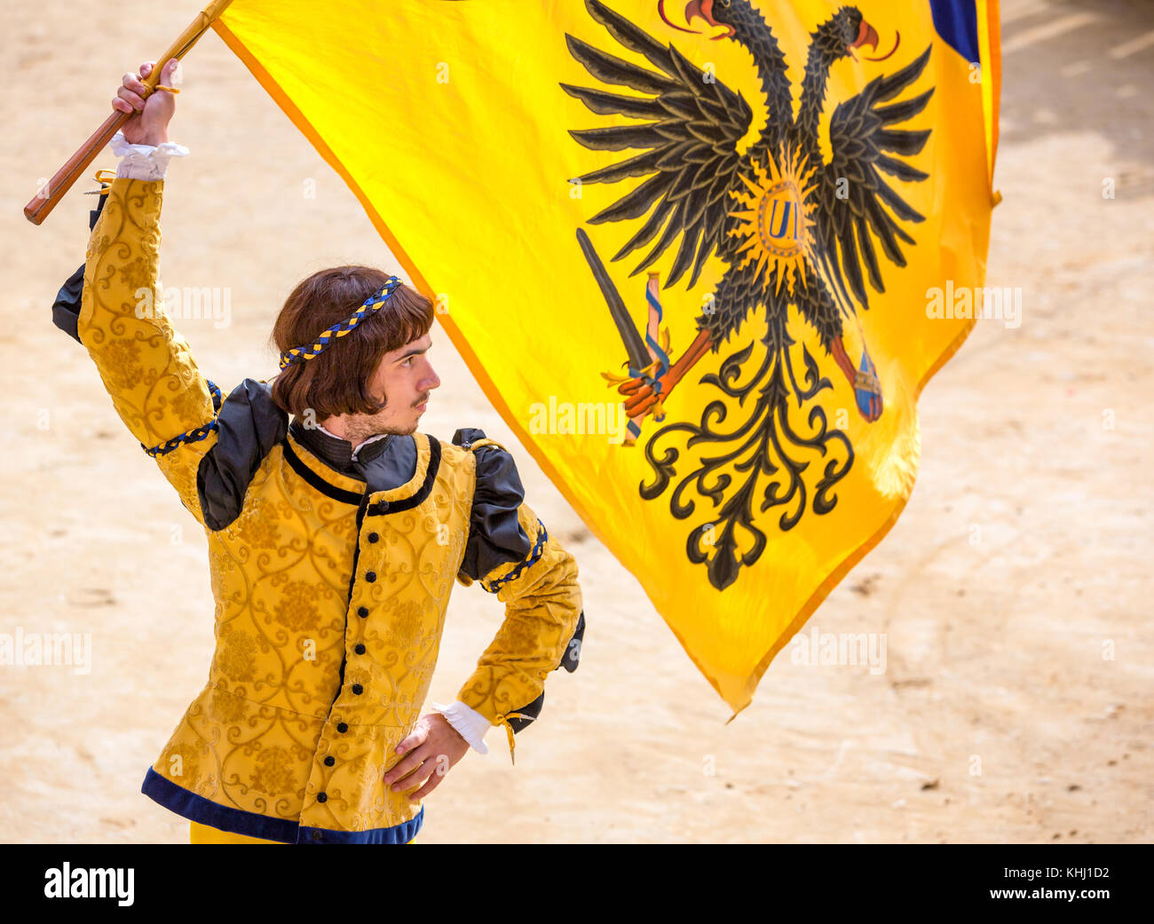 Bandiera medievale immagini e fotografie stock ad alta risoluzione - Alamy