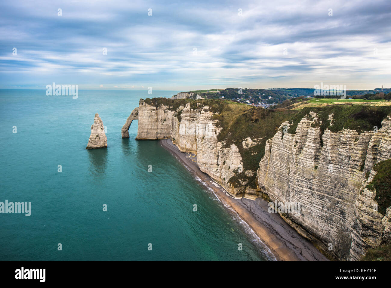 Le Bianche Scogliere di Etretat e Costa d'alabastro, Normandia, Francia ...