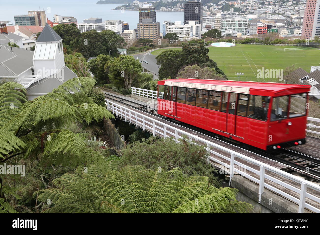 Funivia colorata immagini e fotografie stock ad alta risoluzione - Alamy
